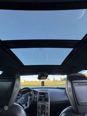 Black Volvo XC60 2014 in Panevezys, with an engine capacity of 2.40 L and mileage of 306 thousand km for 14500 €, photo 17 on AUTOMOTO.COM.LV