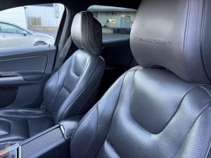 Black Volvo XC60 2014 in Panevezys, with an engine capacity of 2.40 L and mileage of 306 thousand km for 14500 €, photo 18 on AUTOMOTO.COM.LV