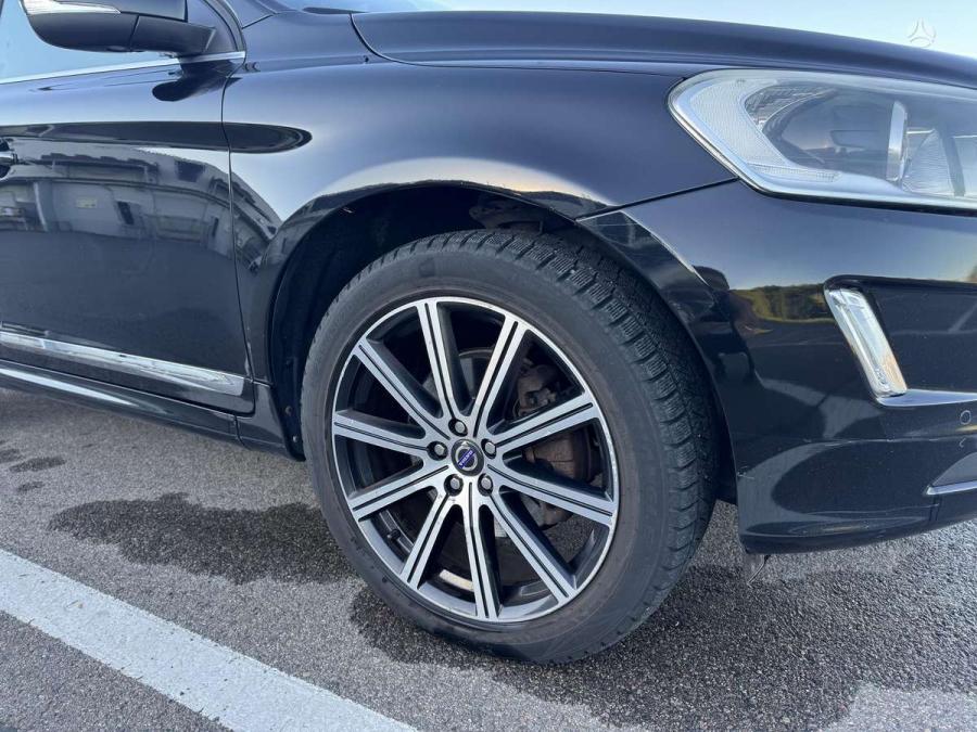 Black Volvo XC60 2014 in Panevezys, with an engine capacity of 2.40 L and mileage of 306 thousand km for 14500 €, photo 22 on AUTOMOTO.COM.LV