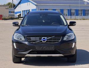 Black Volvo XC60 2014 in Taurage, with an engine capacity of 2.00 L and mileage of 276 thousand km for 10900 €, photo 4 on AUTOMOTO.COM.LV