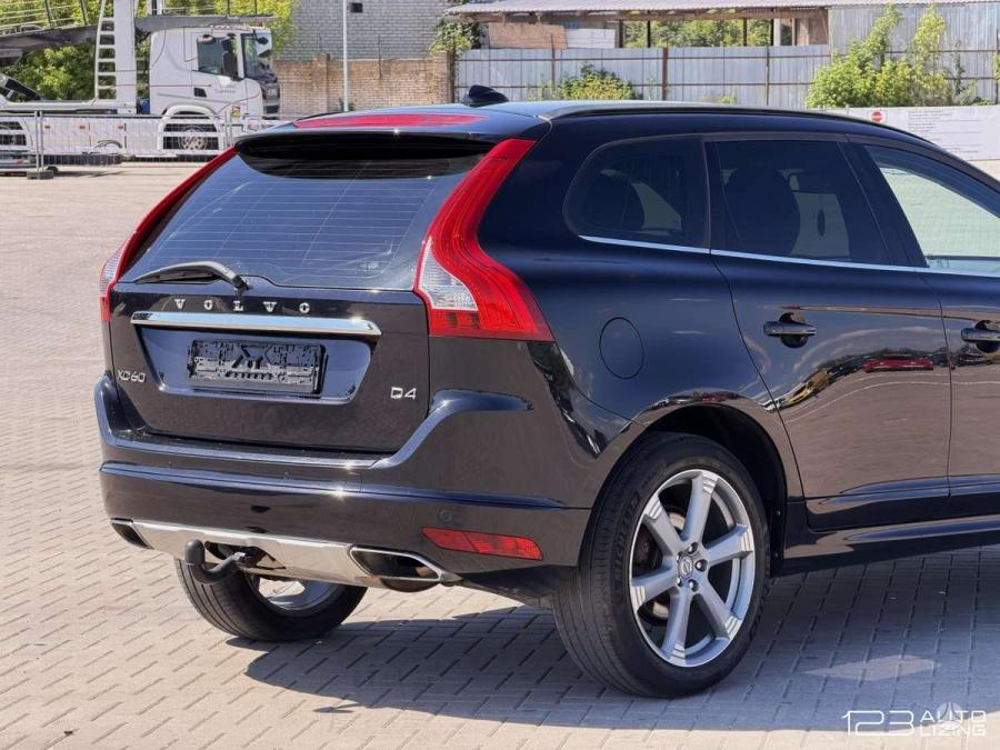 Black Volvo XC60 2014 in Taurage, with an engine capacity of 2.00 L and mileage of 276 thousand km for 10900 €, photo 8 on AUTOMOTO.COM.LV