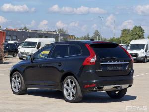 Black Volvo XC60 2014 in Taurage, with an engine capacity of 2.00 L and mileage of 276 thousand km for 10900 €, photo 10 on AUTOMOTO.COM.LV