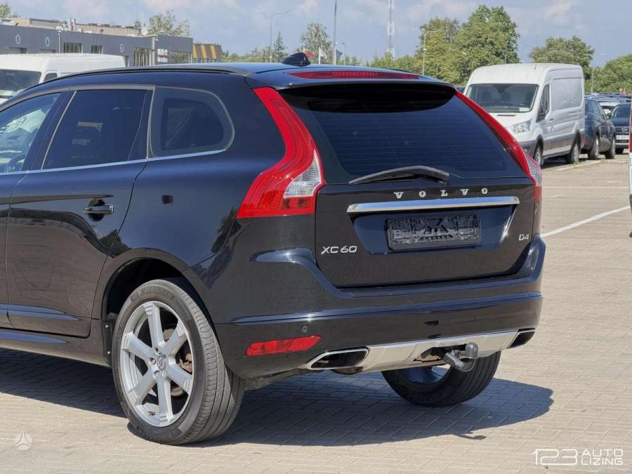 Black Volvo XC60 2014 in Taurage, with an engine capacity of 2.00 L and mileage of 276 thousand km for 10900 €, photo 11 on AUTOMOTO.COM.LV