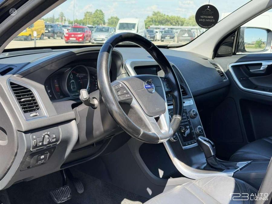 Black Volvo XC60 2014 in Taurage, with an engine capacity of 2.00 L and mileage of 276 thousand km for 10900 €, photo 13 on AUTOMOTO.COM.LV