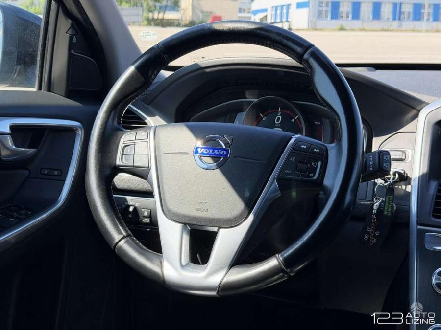 Black Volvo XC60 2014 in Taurage, with an engine capacity of 2.00 L and mileage of 276 thousand km for 10900 €, photo 20 on AUTOMOTO.COM.LV