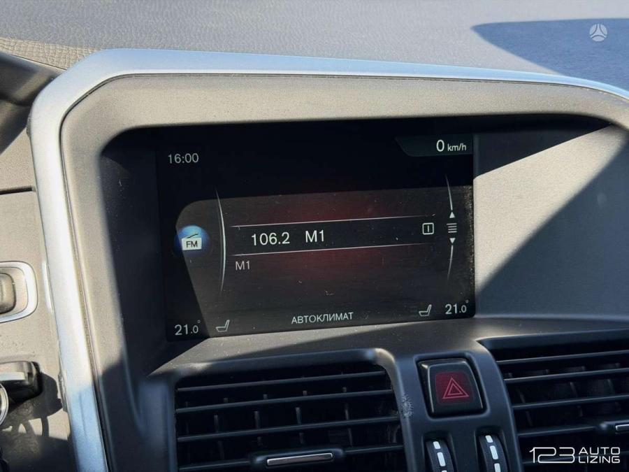 Black Volvo XC60 2014 in Taurage, with an engine capacity of 2.00 L and mileage of 276 thousand km for 10900 €, photo 22 on AUTOMOTO.COM.LV