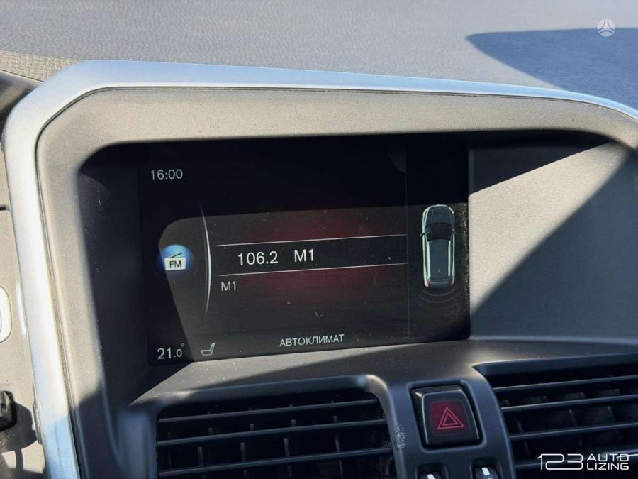 Black Volvo XC60 2014 in Taurage, with an engine capacity of 2.00 L and mileage of 276 thousand km for 10900 €, photo 23 on AUTOMOTO.COM.LV