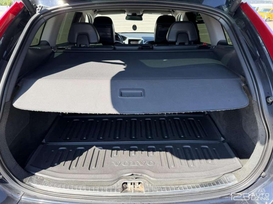 Black Volvo XC60 2014 in Taurage, with an engine capacity of 2.00 L and mileage of 276 thousand km for 10900 €, photo 28 on AUTOMOTO.COM.LV