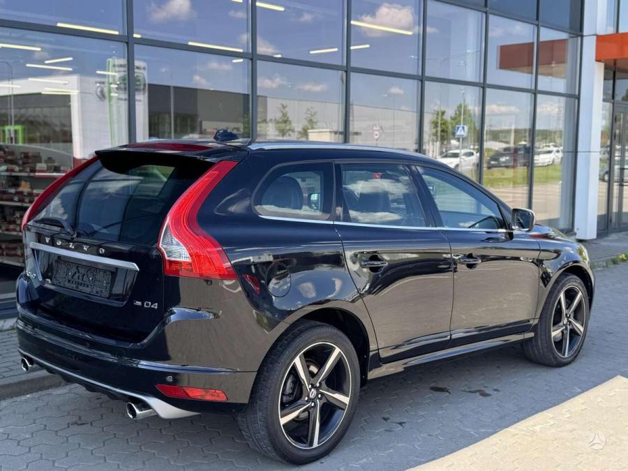 Melns Volvo XC60 2014 Viļņa, ar dzinēja tilpumu 2.00 L un nobraukumu 177 tūkst. km par 10650 €, foto 5 vietnē AUTOMOTO.COM.LV