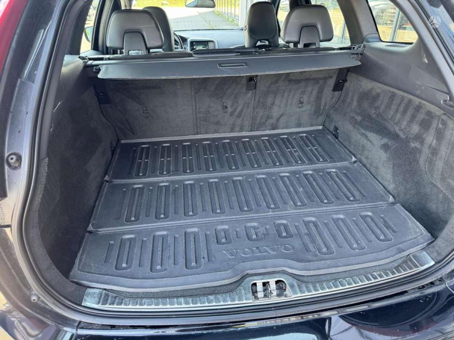 Melns Volvo XC60 2014 Viļņa, ar dzinēja tilpumu 2.00 L un nobraukumu 177 tūkst. km par 10650 €, foto 16 vietnē AUTOMOTO.COM.LV