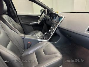 Melns Volvo XC60 2014 Tallina, ar dzinēja tilpumu 2.00 L un nobraukumu 285 tūkst. km par 10999 €, foto 13 vietnē AUTOMOTO.COM.LV
