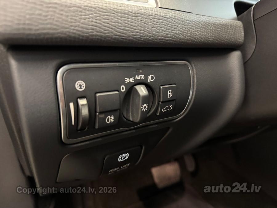 Melns Volvo XC60 2014 Tallina, ar dzinēja tilpumu 2.00 L un nobraukumu 285 tūkst. km par 10999 €, foto 20 vietnē AUTOMOTO.COM.LV
