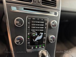 Melns Volvo XC60 2014 Tallina, ar dzinēja tilpumu 2.00 L un nobraukumu 285 tūkst. km par 10999 €, foto 21 vietnē AUTOMOTO.COM.LV