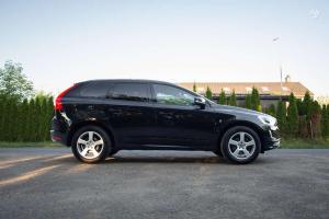 Melns Volvo XC60 2014 Elektrėnai, ar dzinēja tilpumu 2.40 L un nobraukumu 170 tūkst. km par 14000 €, foto 3 vietnē AUTOMOTO.COM.LV