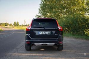 Melns Volvo XC60 2014 Elektrėnai, ar dzinēja tilpumu 2.40 L un nobraukumu 170 tūkst. km par 14000 €, foto 5 vietnē AUTOMOTO.COM.LV