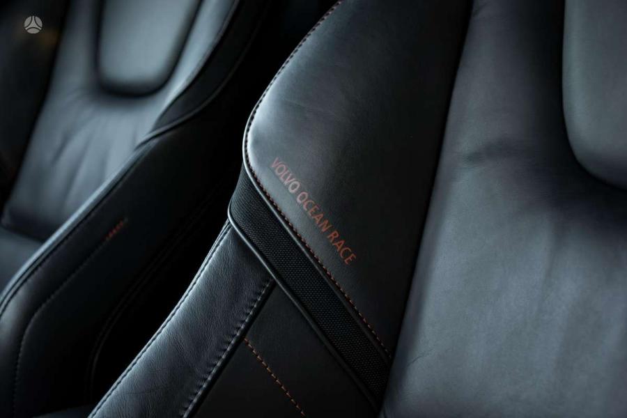 Melns Volvo XC60 2014 Elektrėnai, ar dzinēja tilpumu 2.40 L un nobraukumu 170 tūkst. km par 14000 €, foto 12 vietnē AUTOMOTO.COM.LV