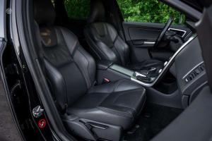 Melns Volvo XC60 2014 Elektrėnai, ar dzinēja tilpumu 2.40 L un nobraukumu 170 tūkst. km par 14000 €, foto 19 vietnē AUTOMOTO.COM.LV
