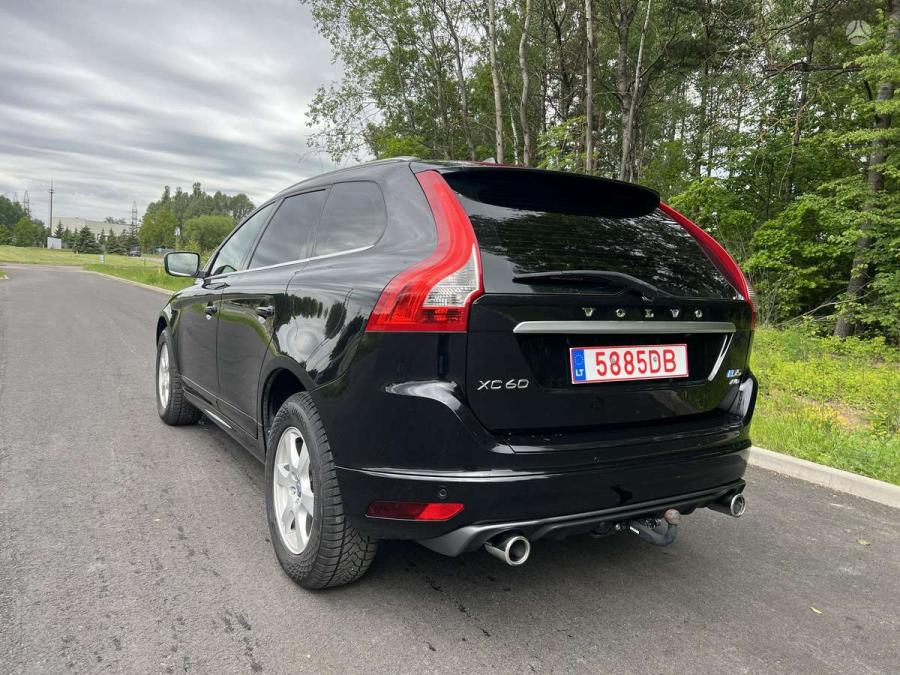 Melns Volvo XC60 2014 Kauņa, ar dzinēja tilpumu 2.40 L un nobraukumu 246 tūkst. km par 11200 €, foto 4 vietnē AUTOMOTO.COM.LV