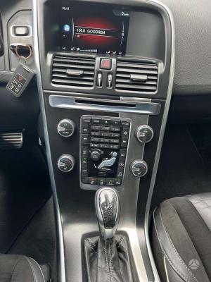 Melns Volvo XC60 2014 Kauņa, ar dzinēja tilpumu 2.40 L un nobraukumu 246 tūkst. km par 11200 €, foto 12 vietnē AUTOMOTO.COM.LV