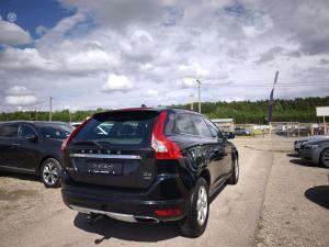 Black Volvo XC60 2014 in Vilnius, with an engine capacity of 2.40 L and mileage of 223 thousand km for 12450 €, photo 5 on AUTOMOTO.COM.LV