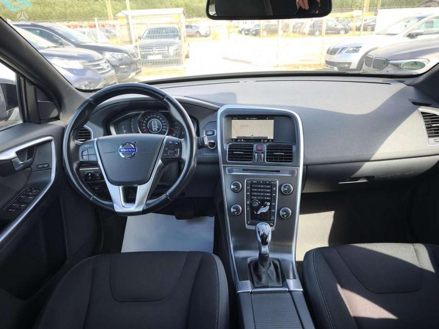 Black Volvo XC60 2014 in Vilnius, with an engine capacity of 2.40 L and mileage of 223 thousand km for 12450 €, photo 15 on AUTOMOTO.COM.LV