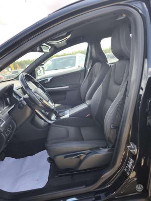 Black Volvo XC60 2014 in Vilnius, with an engine capacity of 2.40 L and mileage of 223 thousand km for 12450 €, photo 19 on AUTOMOTO.COM.LV