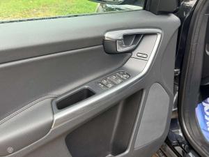 Melns Volvo XC60 2014 Ukmergė, ar dzinēja tilpumu 2.40 L un nobraukumu 280 tūkst. km par 11950 €, foto 12 vietnē AUTOMOTO.COM.LV