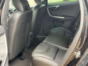 Melns Volvo XC60 2014 Ukmergė, ar dzinēja tilpumu 2.40 L un nobraukumu 280 tūkst. km par 11950 €, foto 15 vietnē AUTOMOTO.COM.LV