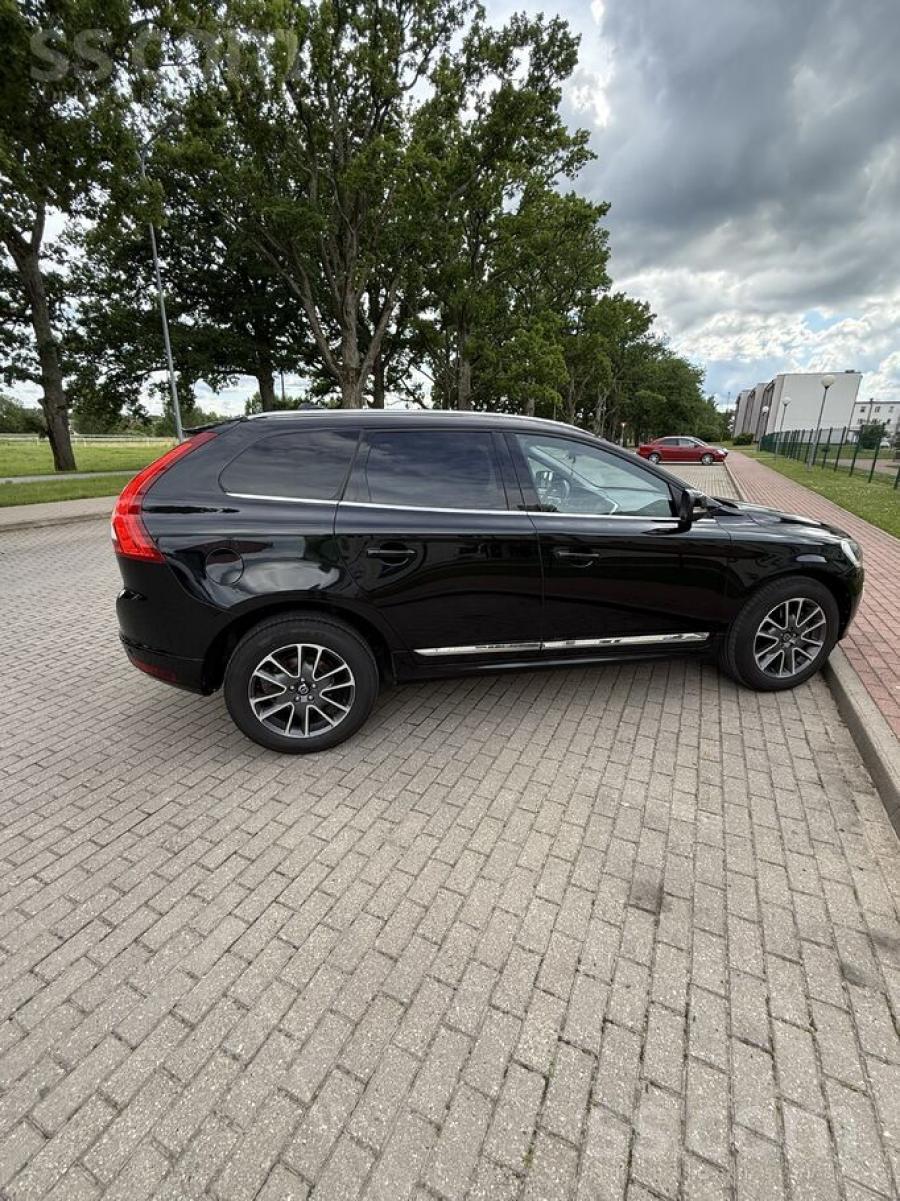 Melns Volvo XC60 2014 Valmiera, ar dzinēja tilpumu 2.00 L un nobraukumu 257 tūkst. km par 10700 €, foto 4 vietnē AUTOMOTO.COM.LV