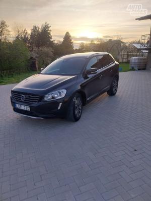 Черный Вольво ХС60 2014 в Каунас, объемом двигателя 2.00 л и пробегом 230 тыс. км за 12200 €, фото 4 на AUTOMOTO.COM.LV
