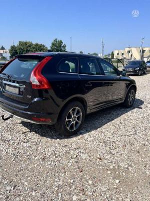 Black Volvo XC60 2014 in Kaunas, with an engine capacity of 1.98 L and mileage of 240 thousand km for 12200 €, photo 4 on AUTOMOTO.COM.LV