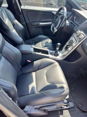 Black Volvo XC60 2014 in Kaunas, with an engine capacity of 1.98 L and mileage of 240 thousand km for 12200 €, photo 10 on AUTOMOTO.COM.LV