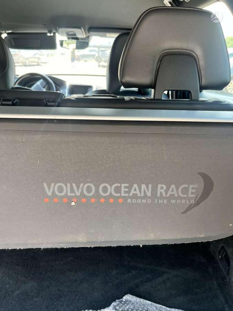 Black Volvo XC60 2014 in Kaunas, with an engine capacity of 1.98 L and mileage of 240 thousand km for 12200 €, photo 13 on AUTOMOTO.COM.LV