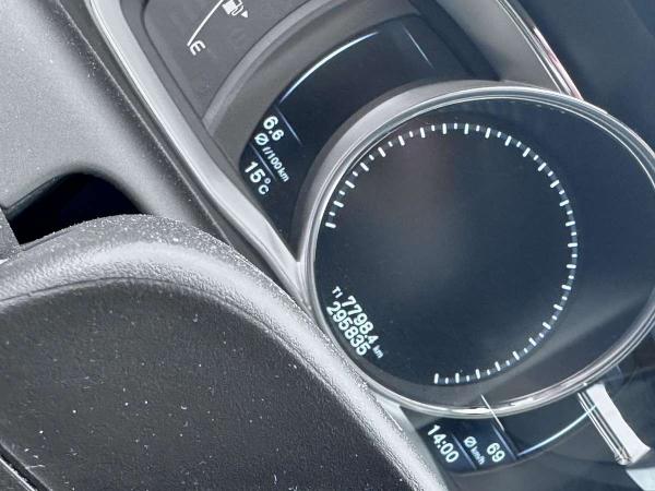 Черный Вольво ХС60 2014 в Каунас, объемом двигателя 1.97 л и пробегом 296 тыс. км за 11000 €, фото 3 на AUTOMOTO.COM.LV
