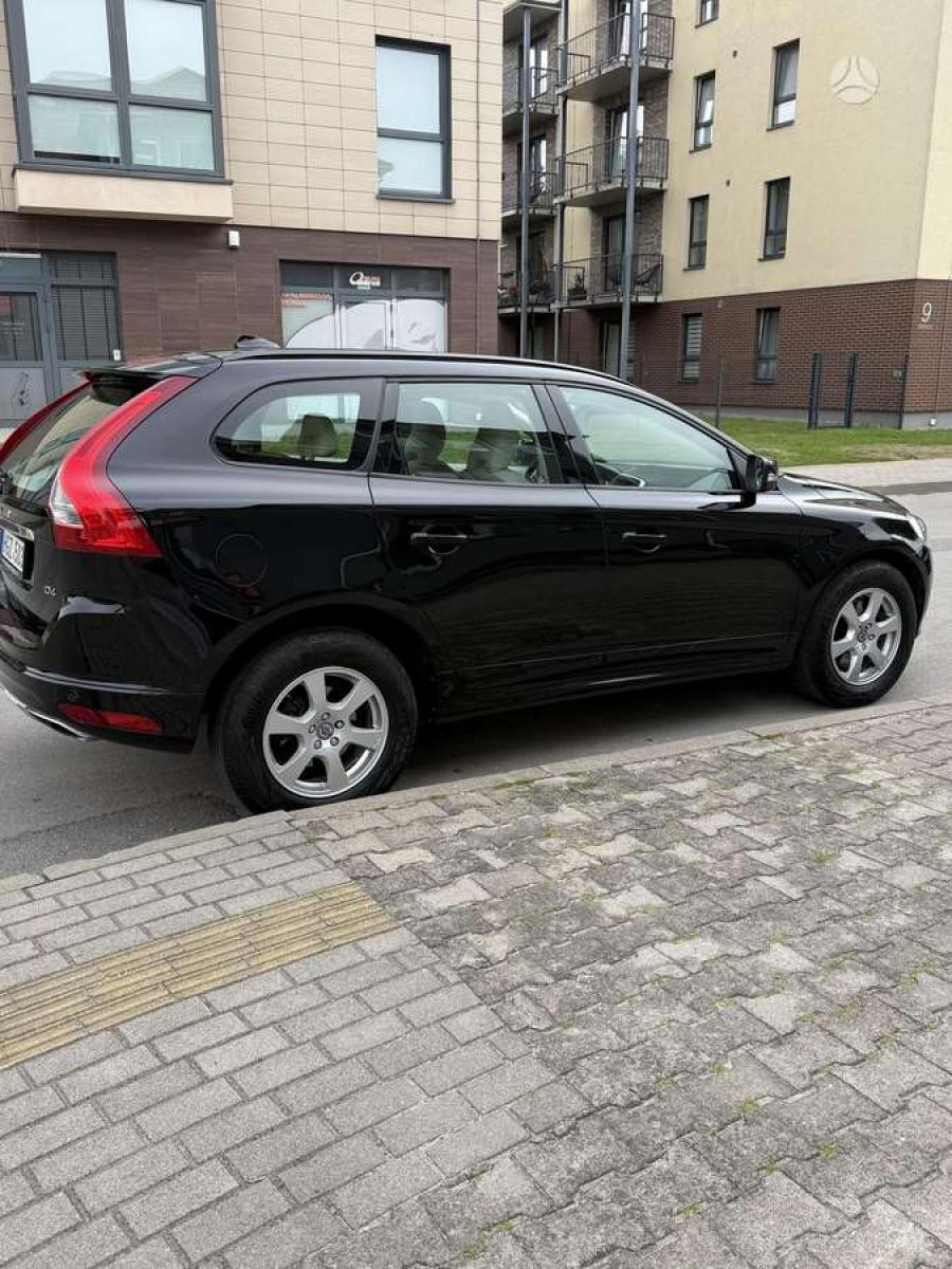 Black Volvo XC60 2014 in Klaipeda, with an engine capacity of 1.97 L and mileage of 153 thousand km for 13000 €, photo 5 on AUTOMOTO.COM.LV