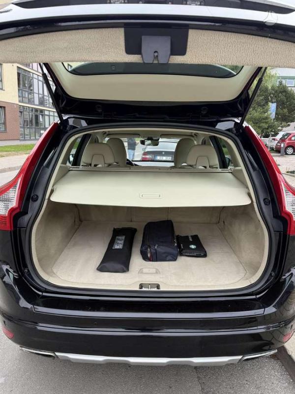Black Volvo XC60 2014 in Klaipeda, with an engine capacity of 1.97 L and mileage of 153 thousand km for 13000 €, photo 6 on AUTOMOTO.COM.LV