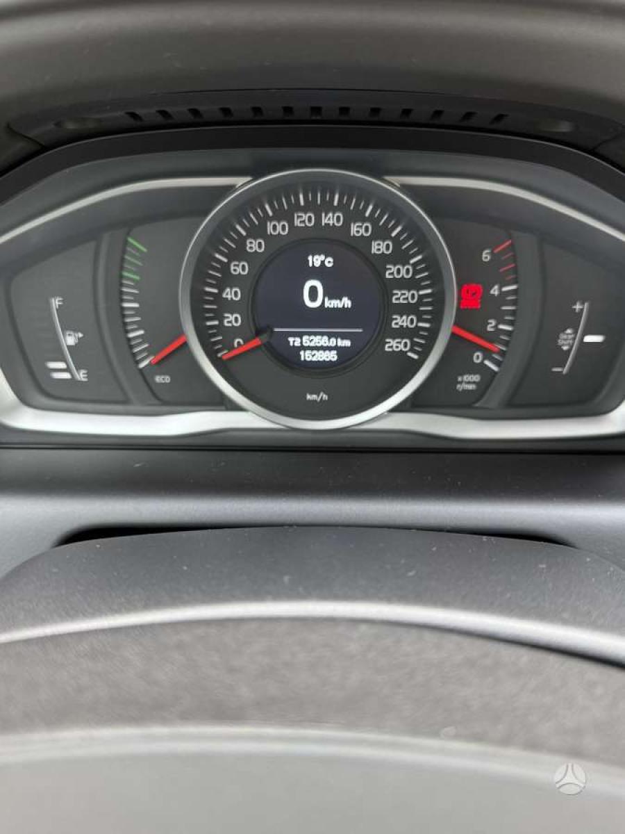 Black Volvo XC60 2014 in Klaipeda, with an engine capacity of 1.97 L and mileage of 153 thousand km for 13000 €, photo 14 on AUTOMOTO.COM.LV