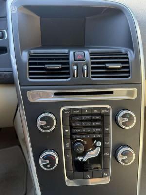 Black Volvo XC60 2014 in Klaipeda, with an engine capacity of 1.97 L and mileage of 153 thousand km for 13000 €, photo 15 on AUTOMOTO.COM.LV
