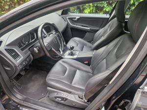 Black Volvo XC60 2014 in Vilnius, with an engine capacity of 1.98 L and mileage of 260 thousand km for 11950 €, photo 13 on AUTOMOTO.COM.LV