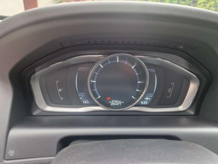 Black Volvo XC60 2014 in Vilnius, with an engine capacity of 1.98 L and mileage of 260 thousand km for 11950 €, photo 14 on AUTOMOTO.COM.LV