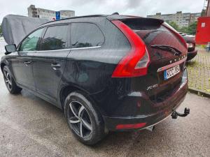 Black Volvo XC60 2014 in Vilnius, with an engine capacity of 2.40 L and mileage of 321 thousand km for 3800 €, photo 5 on AUTOMOTO.COM.LV