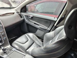 Black Volvo XC60 2014 in Vilnius, with an engine capacity of 2.40 L and mileage of 321 thousand km for 3800 €, photo 13 on AUTOMOTO.COM.LV