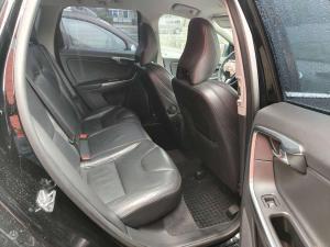 Black Volvo XC60 2014 in Vilnius, with an engine capacity of 2.40 L and mileage of 321 thousand km for 3800 €, photo 15 on AUTOMOTO.COM.LV