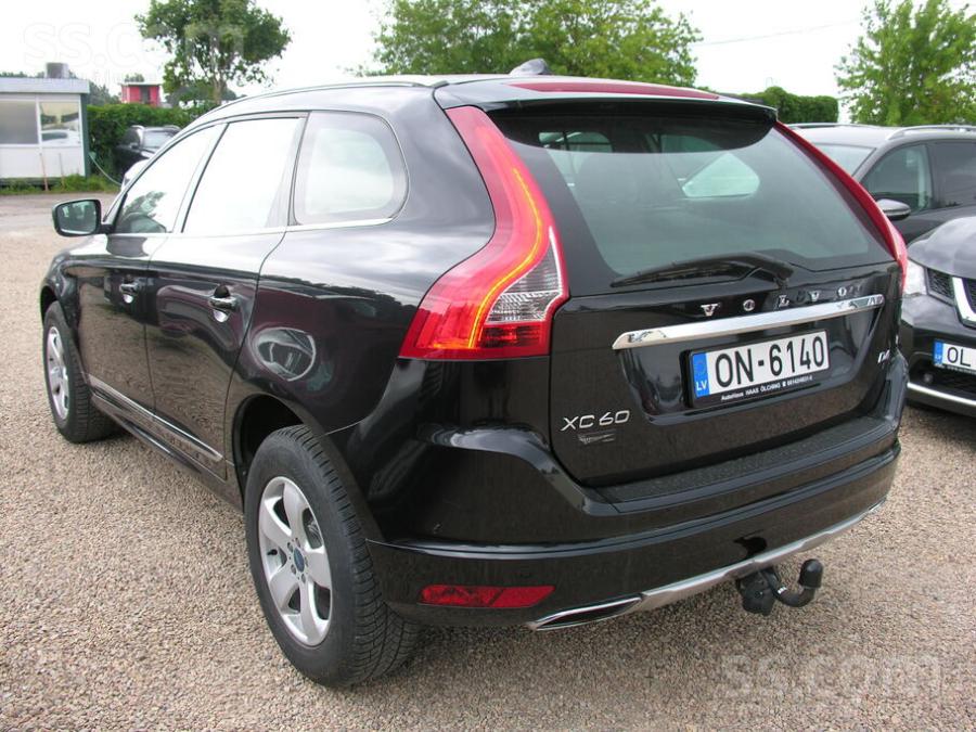 Black Volvo XC60 2014 in Riga, with an engine capacity of 2.00 L and mileage of 220 thousand km for 10990 €, photo 5 on AUTOMOTO.COM.LV