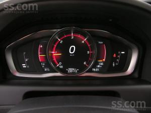 Black Volvo XC60 2014 in Riga, with an engine capacity of 2.00 L and mileage of 220 thousand km for 10990 €, photo 12 on AUTOMOTO.COM.LV