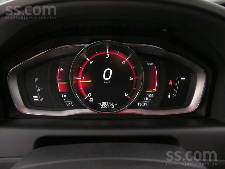 Black Volvo XC60 2014 in Riga, with an engine capacity of 2.00 L and mileage of 220 thousand km for 10990 €, photo 12 on AUTOMOTO.COM.LV