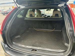 Melns Volvo XC60 2014 Viļņa, ar dzinēja tilpumu 2.40 L un nobraukumu 330 tūkst. km par 8999 €, foto 8 vietnē AUTOMOTO.COM.LV