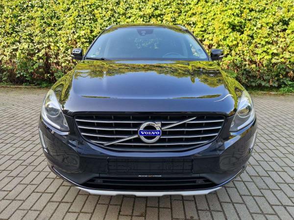 Black Volvo XC60 2014 in Vilnius, with an engine capacity of 1.98 L and mileage of 177 thousand km for 12650 €, photo 3 on AUTOMOTO.COM.LV
