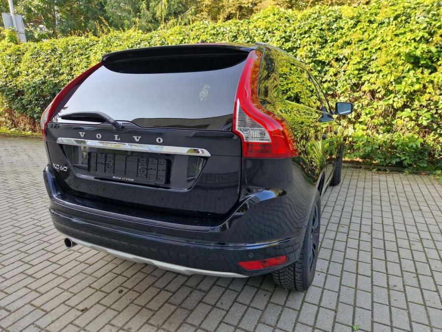 Melns Volvo XC60 2014 Viļņa, ar dzinēja tilpumu 1.98 L un nobraukumu 177 tūkst. km par 12650 €, foto 9 vietnē AUTOMOTO.COM.LV