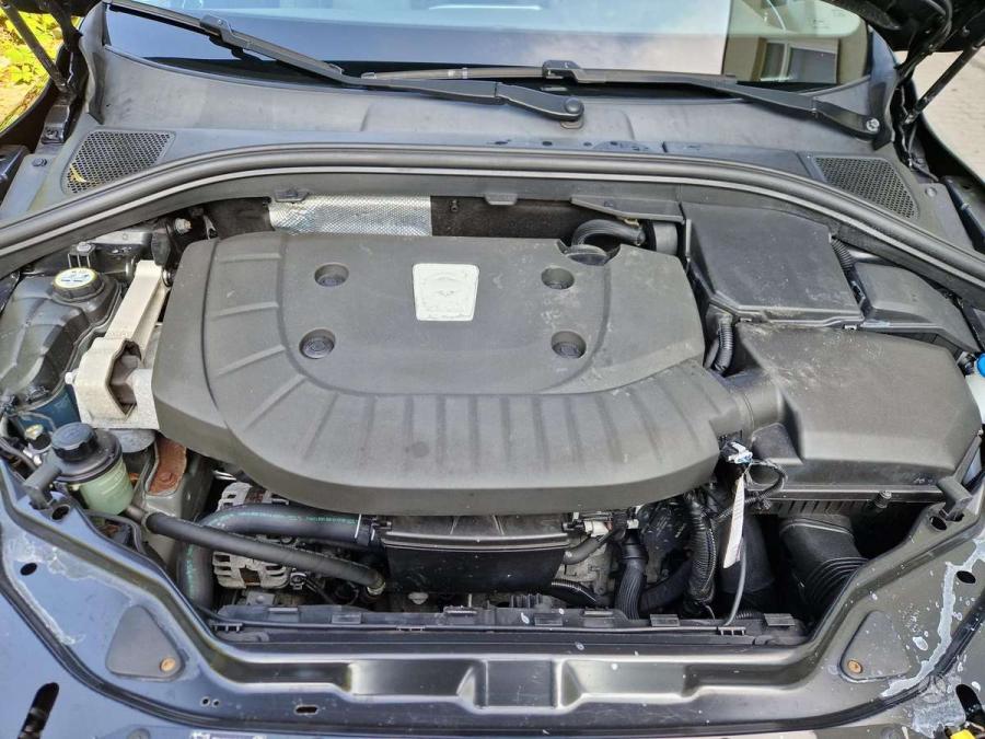 Melns Volvo XC60 2014 Viļņa, ar dzinēja tilpumu 1.98 L un nobraukumu 177 tūkst. km par 12650 €, foto 12 vietnē AUTOMOTO.COM.LV